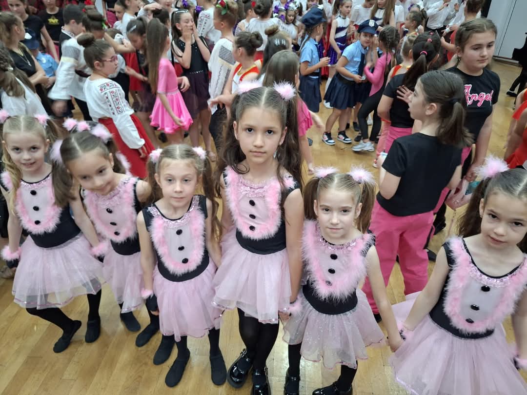 Balet și jazz la superlativ: Târgoviștencele au ccucerit scena ...